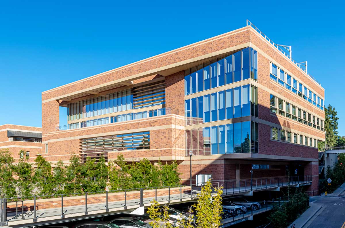 Cladding Vs. Curtain Wall | Giroux Glass